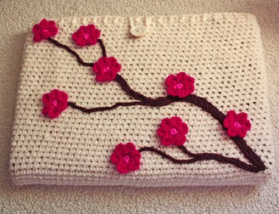 23 DIY Crochet Laptop Cases Patterns For Beginners - Crocht
