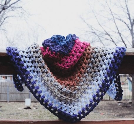 15 Easy Crochet Triangle Scarf Pattern For Beginners! - Crocht