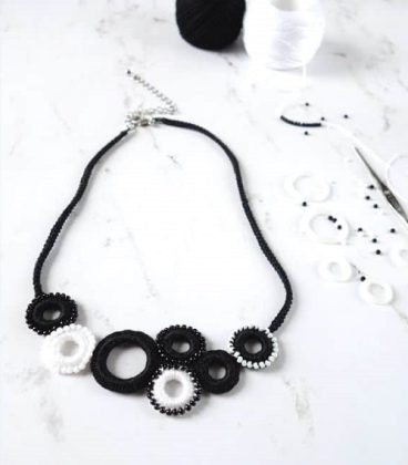 11 Free Crochet Beaded Necklace Patterns - Crocht