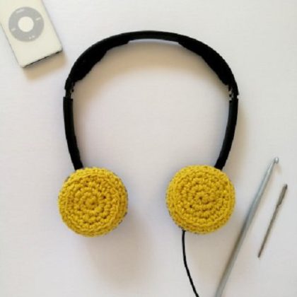 9 DIY Crochet Headphone Covers - Crocht