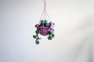 8 Free Mini Hanging Plant Crochet Patterns - Crocht
