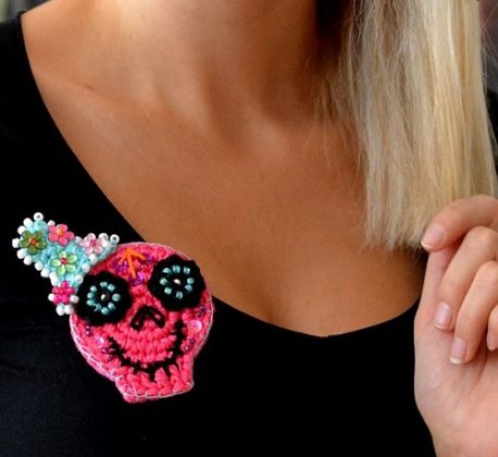 15 Crochet Brooch Free Patterns - Crocht