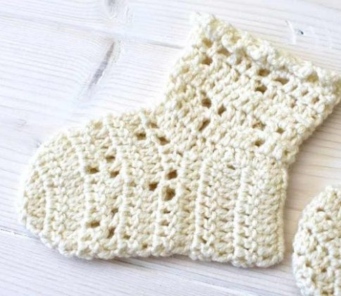 14 Crochet Baby Socks Free Patterns - Crocht