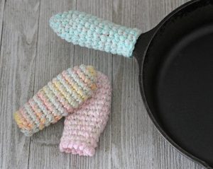 11 Cast Iron Skillet Handle Cover Free Crochet Patterns - Crocht