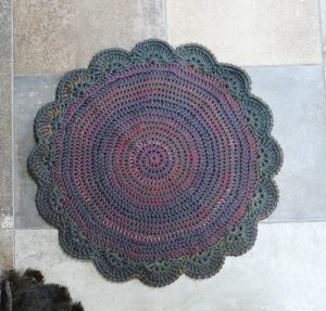9 Crochet Floral Rug Free Patterns - Crocht
