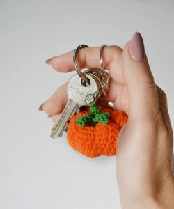 11 Crochet Pumpkin Keychain Free Patterns - Crocht